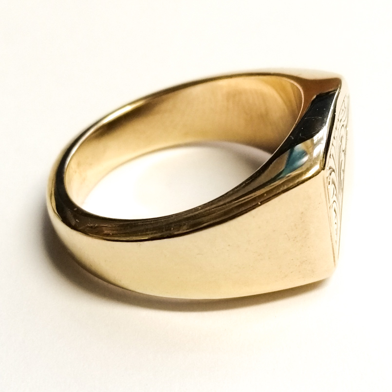 9ct Chunky Gold Engraved Signet Ring - G Davison & Sons Jewellers in ...